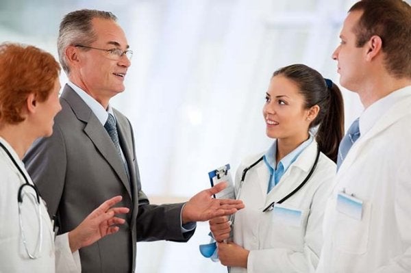 How to Become a Healthcare Manager